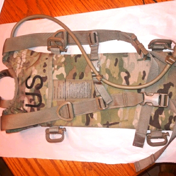 USA | Accents | Authentic Us Military Hydration Pack W Bladder | Poshmark